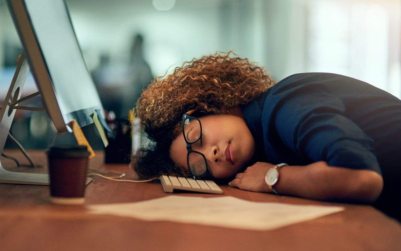 How Staying Up Late Can Leave You Feeling Jet-Lagged